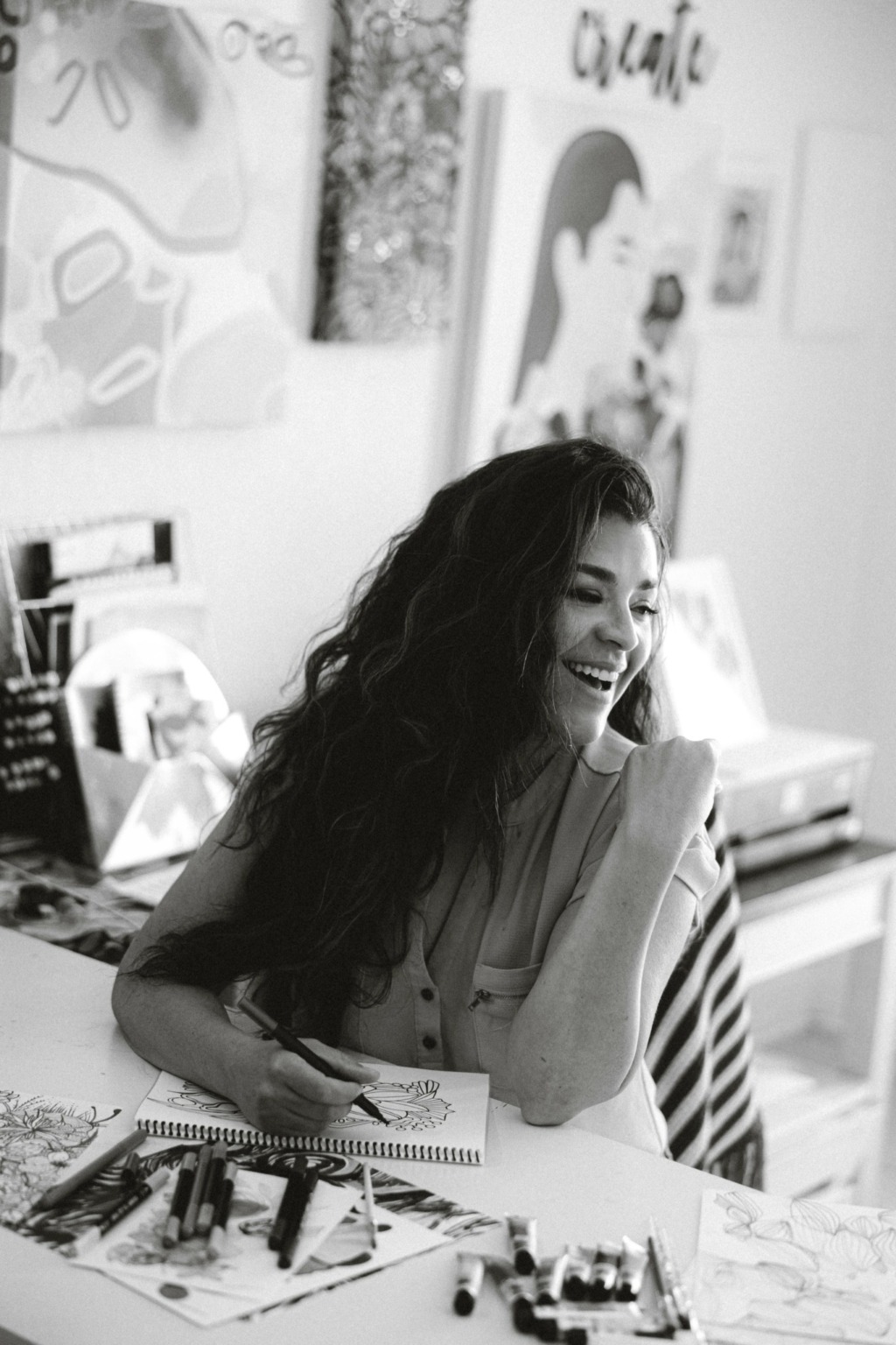 Meet Alyssa Raymond – CanvasRebel Magazine