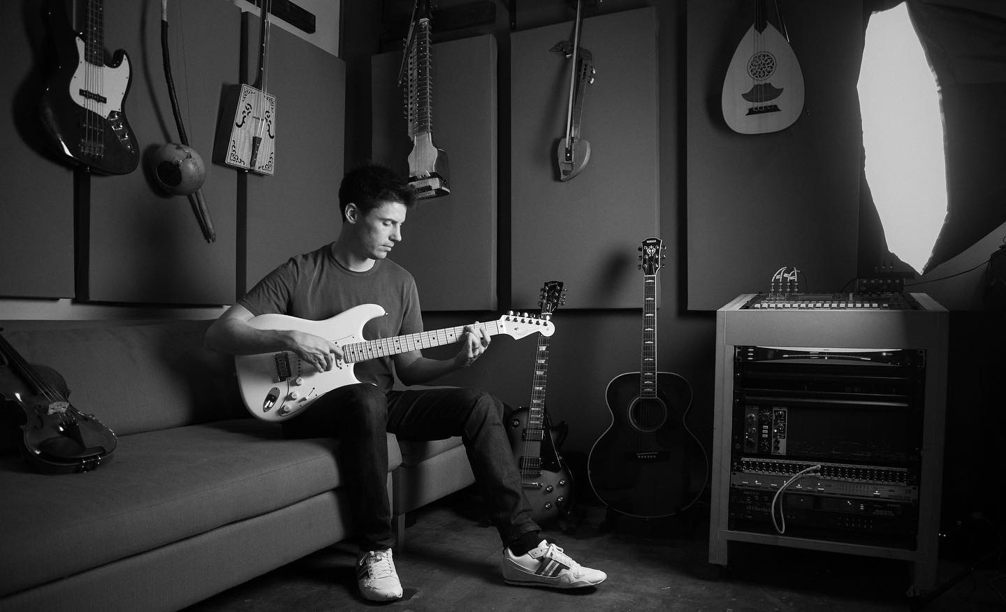 Meet Ian Honeyman – CanvasRebel Magazine