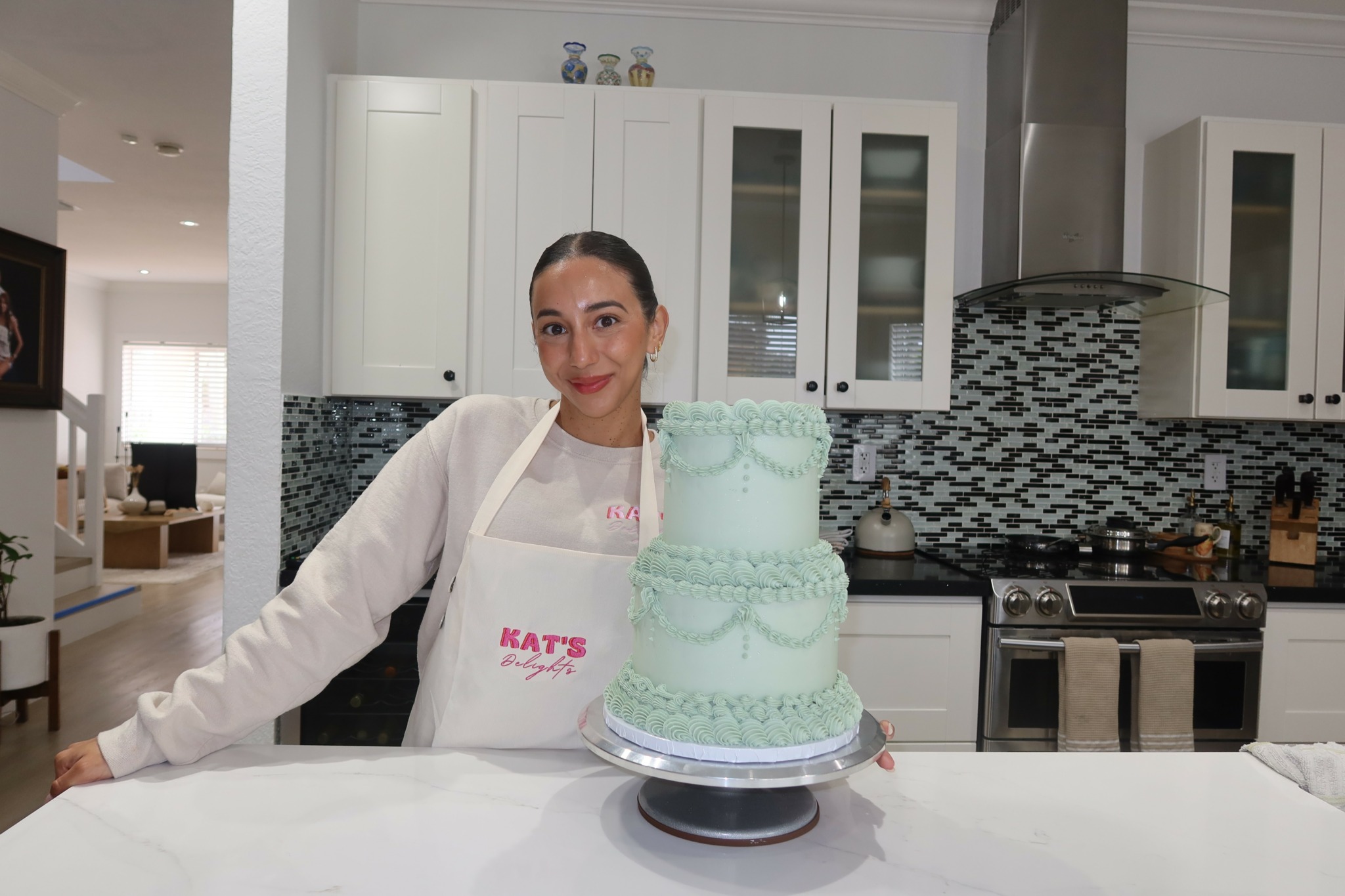 Meet Katherine Angel – CanvasRebel Magazine