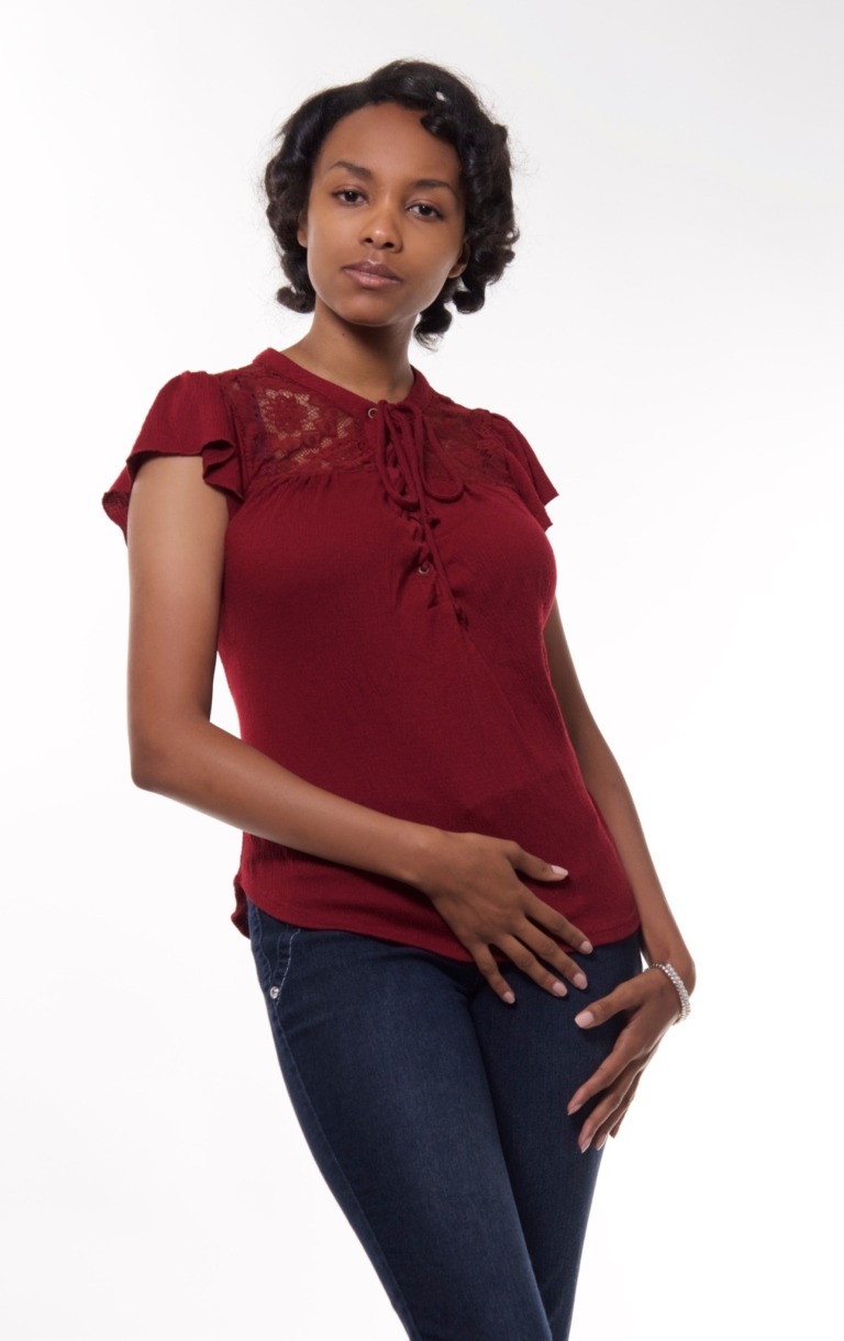 Meet Jasmine Garner – CanvasRebel Magazine