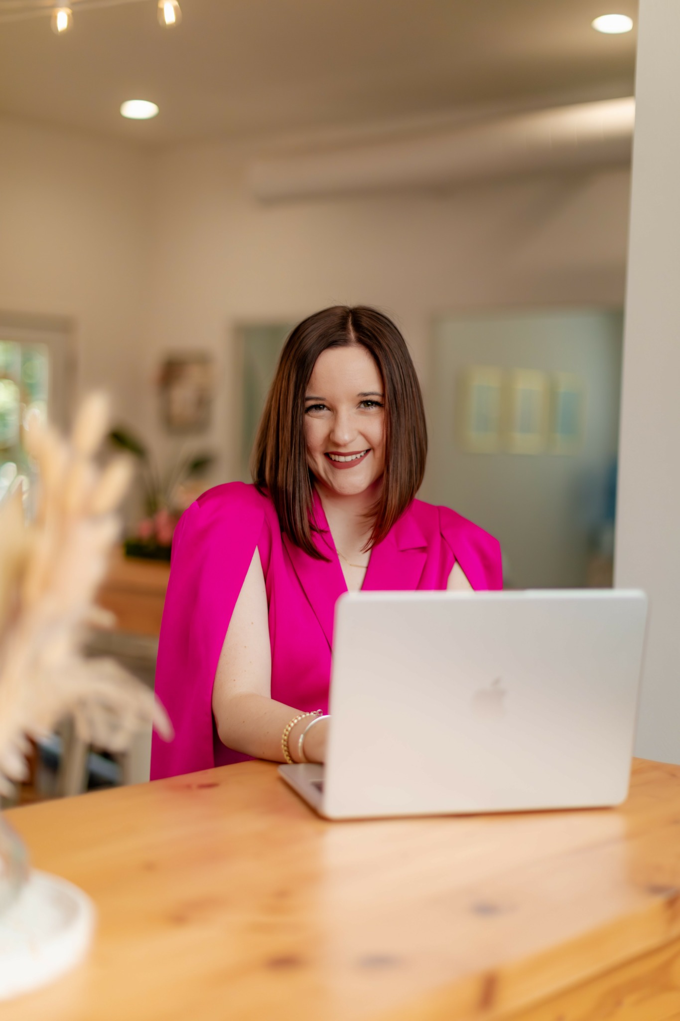 Meet Erin Hoy – CanvasRebel Magazine