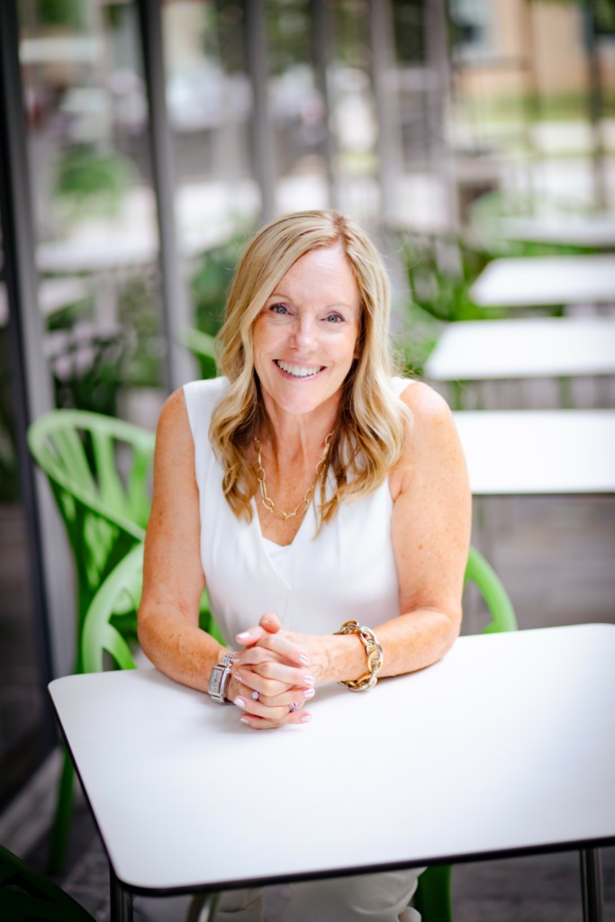 Meet Lysanne Lapierre – CanvasRebel Magazine
