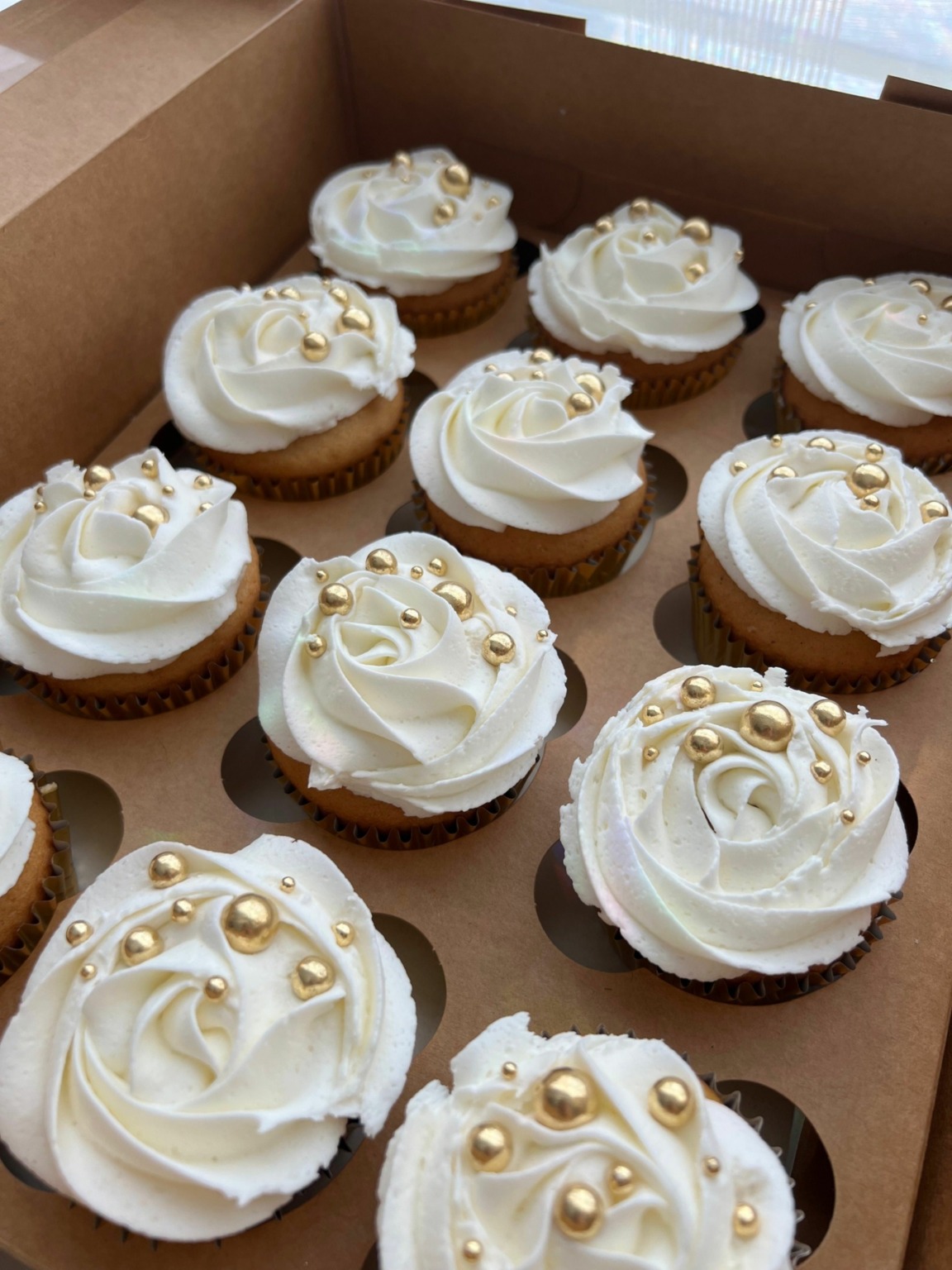 Meet Cay Colombo – CanvasRebel Magazine