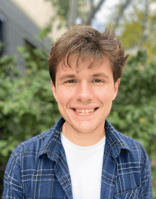 Meet Robert Capron – CanvasRebel Magazine