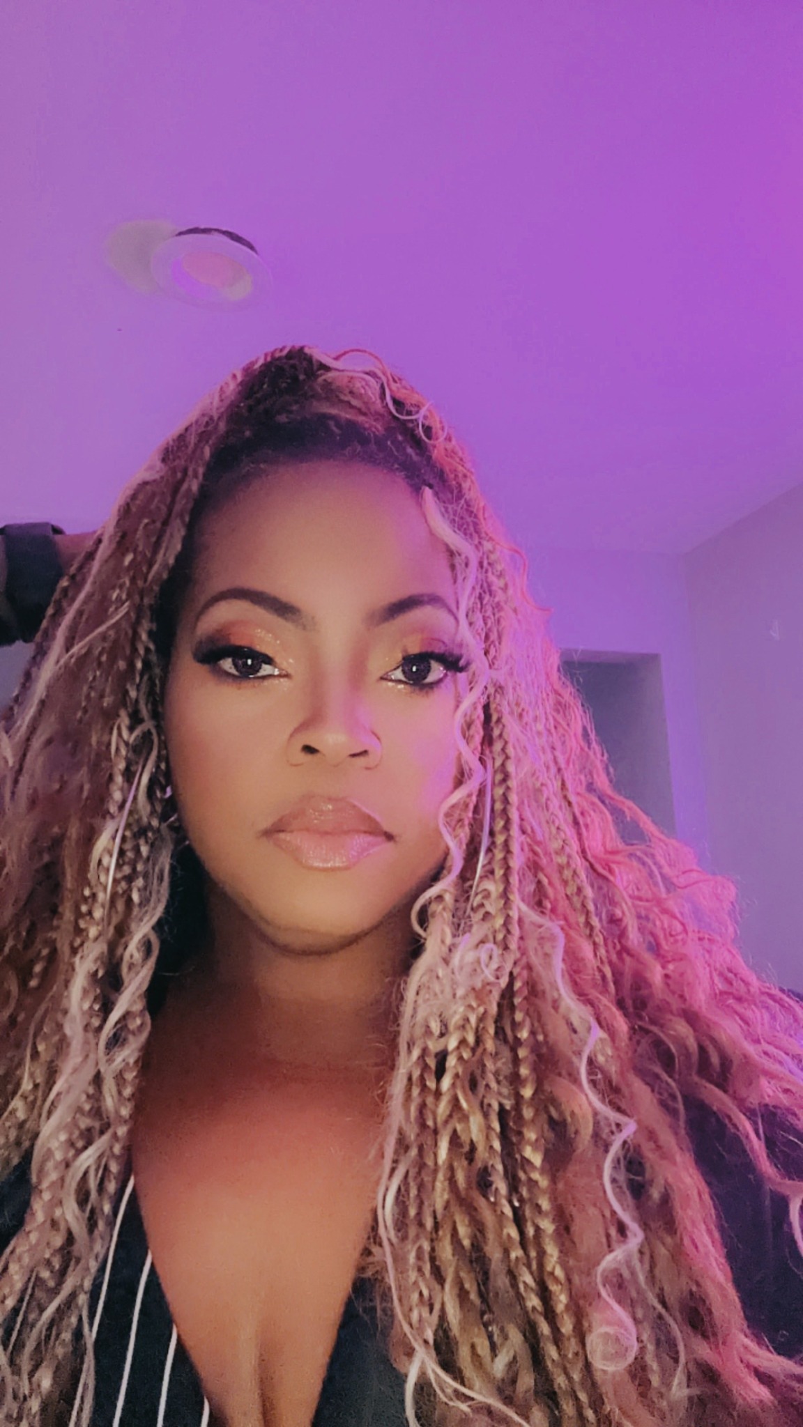 Meet Qualyn Ramsey – CanvasRebel Magazine