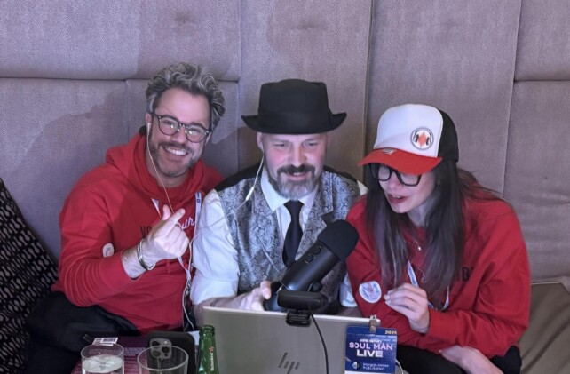 Meet Aaron Gibson – CanvasRebel Magazine