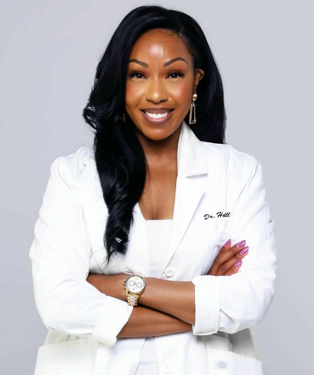 Meet Dr. Angela Holliday-bell – CanvasRebel Magazine